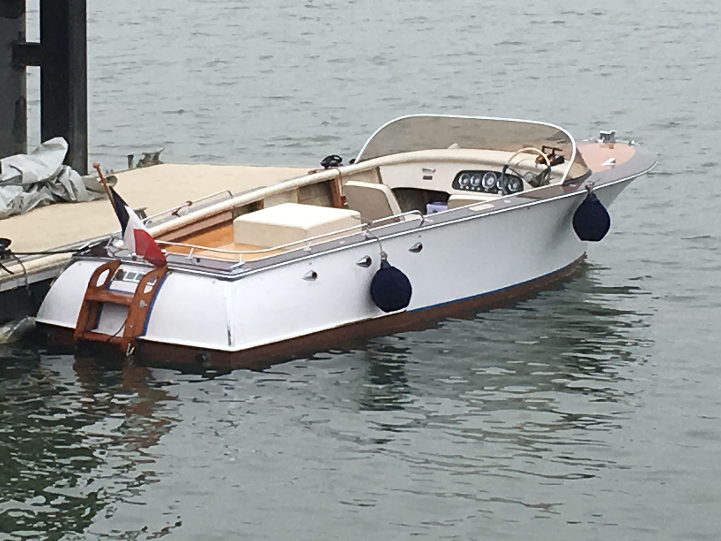 Swiss Runabout | Paris Boat Prestige
